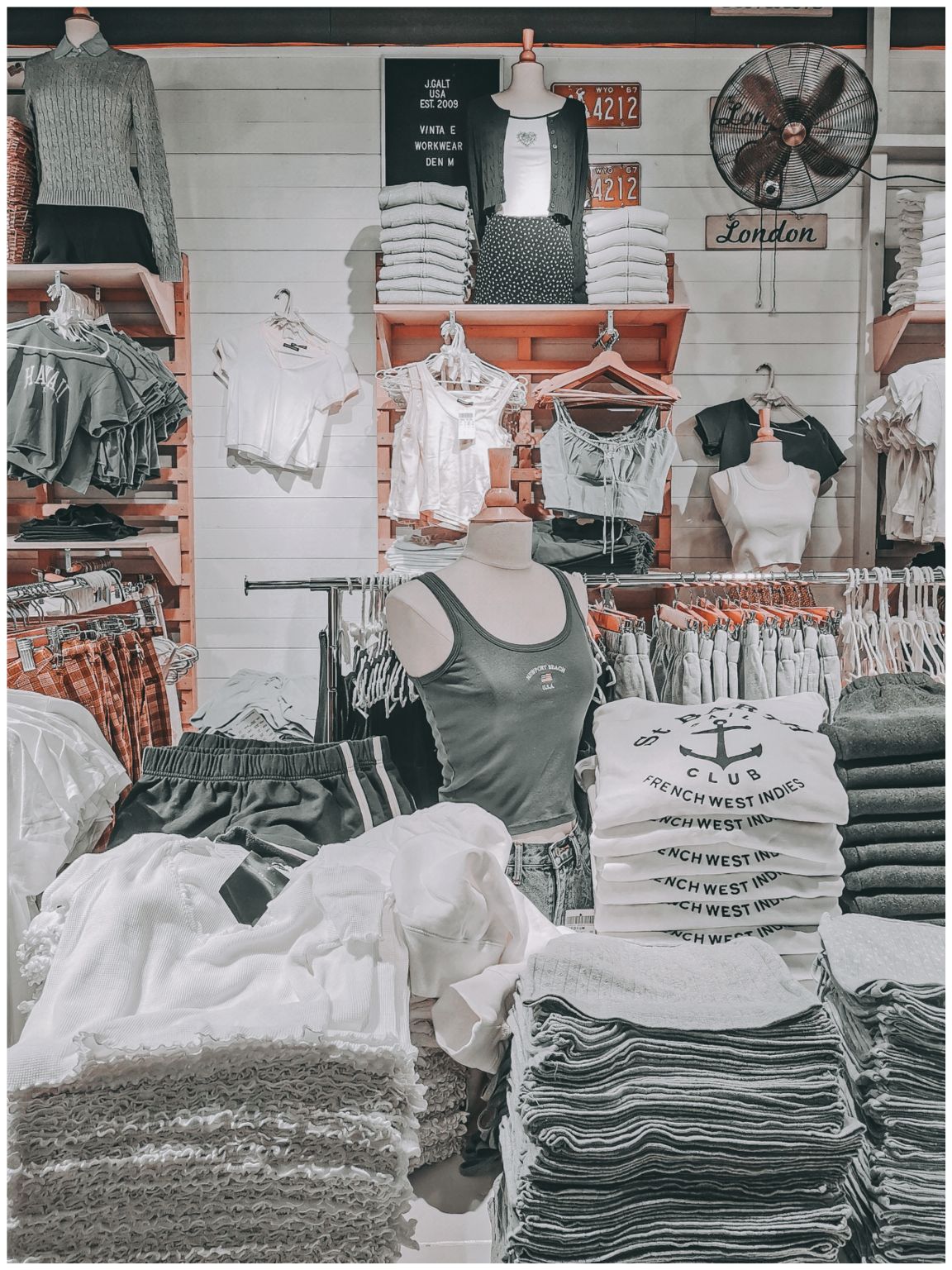 上海Brandy Melville购物攻略,Brandy Melville物中心/地址/电话/营业时间【携程攻略】