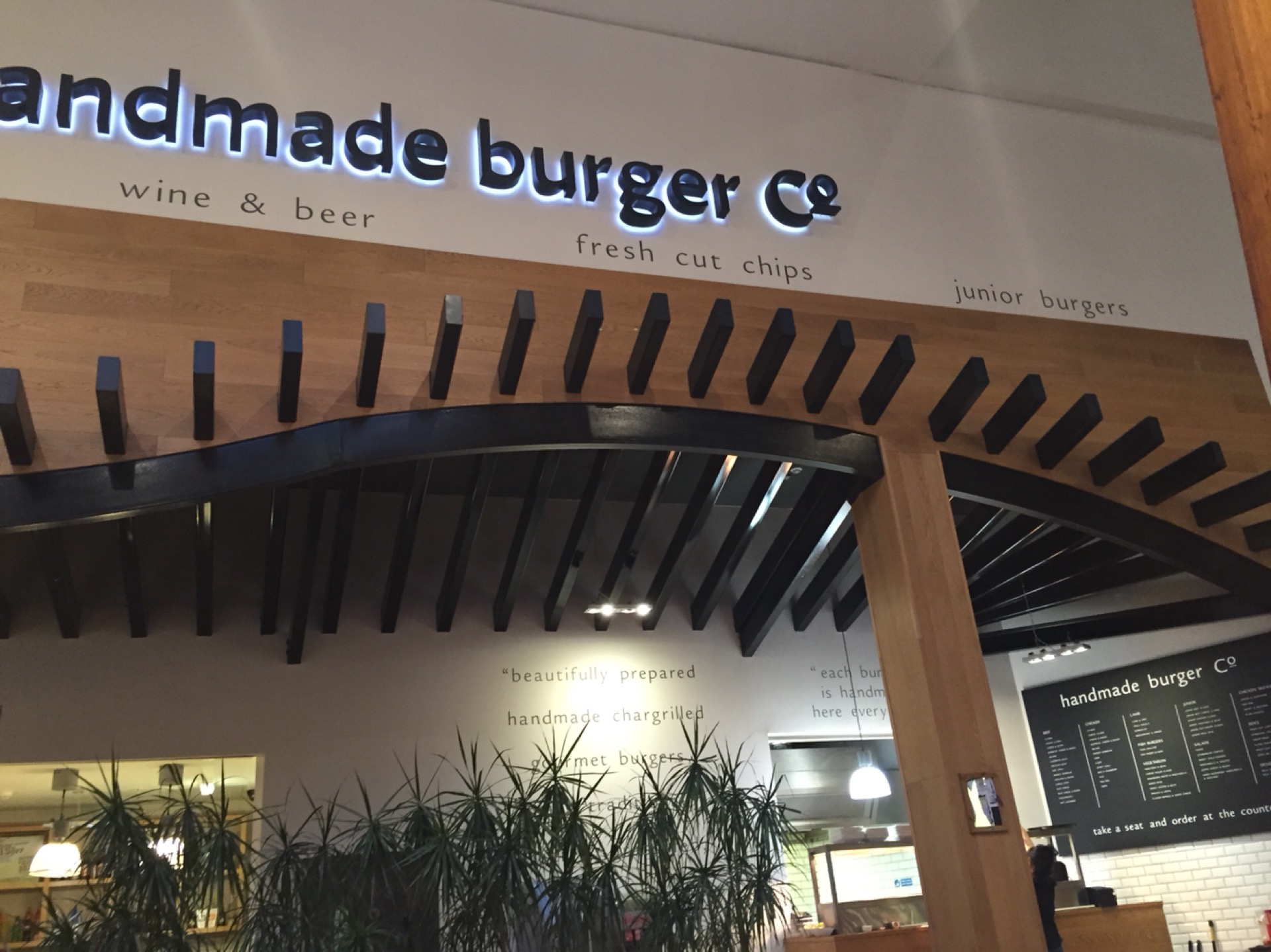 2024Handmade Burger Co.美食餐厅,Don't try the chicken or go...【去哪儿攻略】