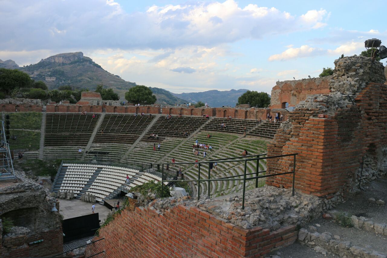 2025陶尔米纳古代剧场游玩攻略,景点位于陶尔米纳镇上，可以...【去哪儿攻略】