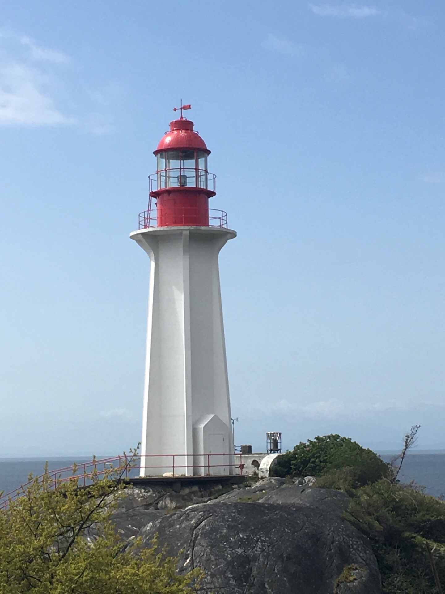 2025Point Atkinson Lighthouse游玩攻略,...int”的标志，远眺Point A...【去哪儿攻略】