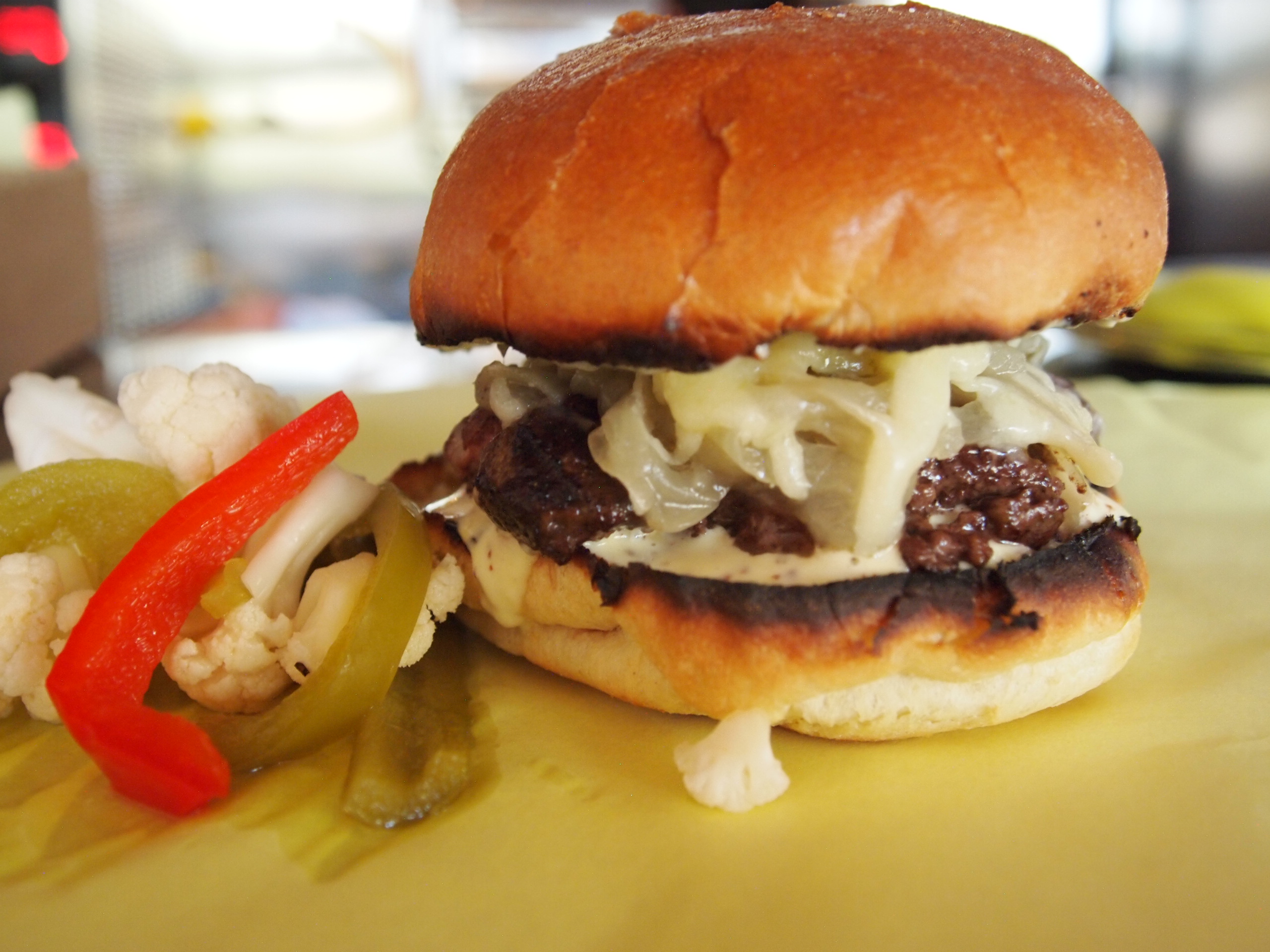 2023Bird + Bear美食餐厅,One of the Best Burgers I e... 【去哪儿攻略】