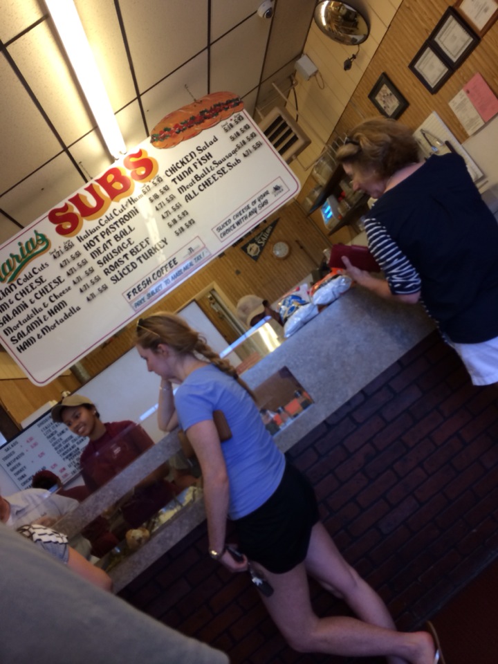 2025Maria's Pizza and Sub Shop美食餐厅,Grossly overrated. Friendly...【去哪儿攻略】