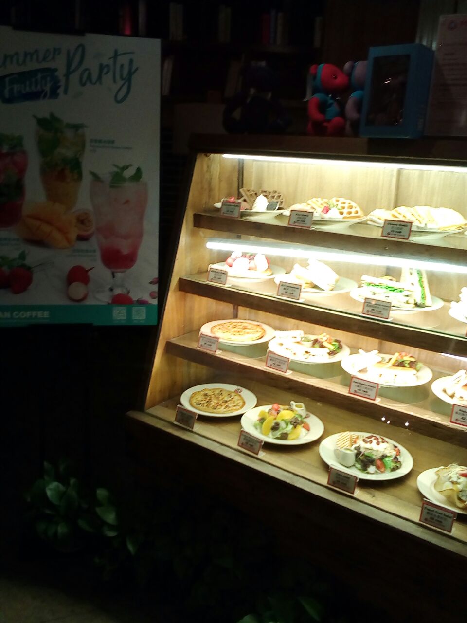 2023MAAN COFFEE美食餐厅,...内宽敞，装饰时尚新潮，这...【去哪儿攻略】