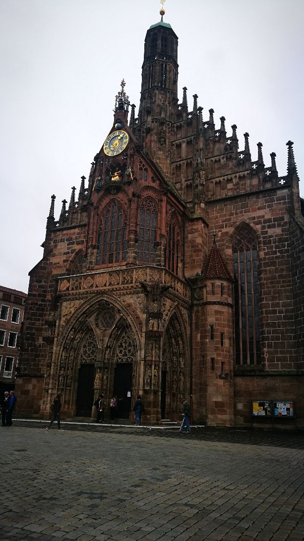 2022纽伦堡市政厅广场游玩攻略,市政厅还是个比较大的建筑物...【去哪儿攻略】