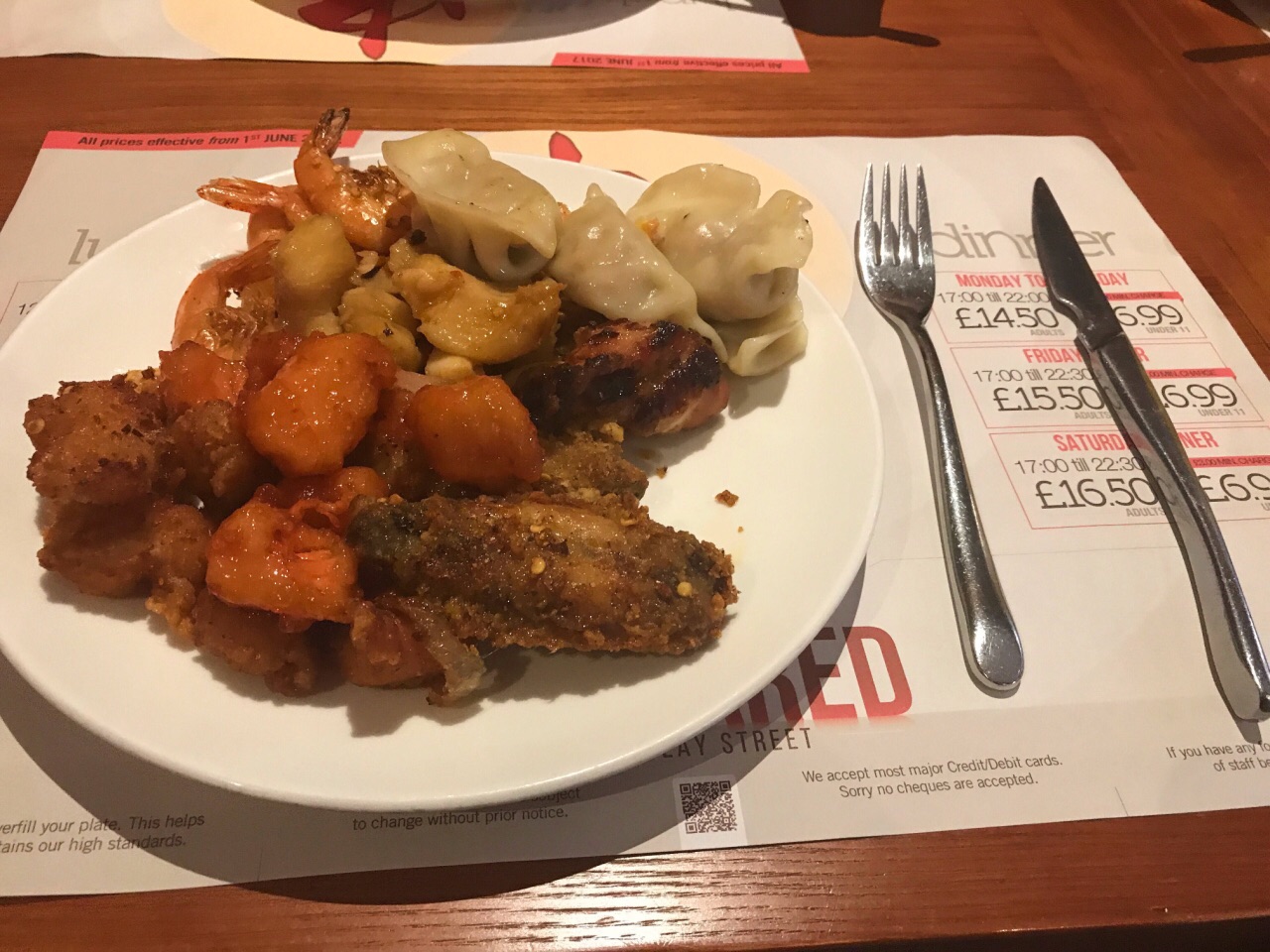 2024China Red美食餐厅,...很多外国人来吃呢，我们也...【去哪儿攻略】