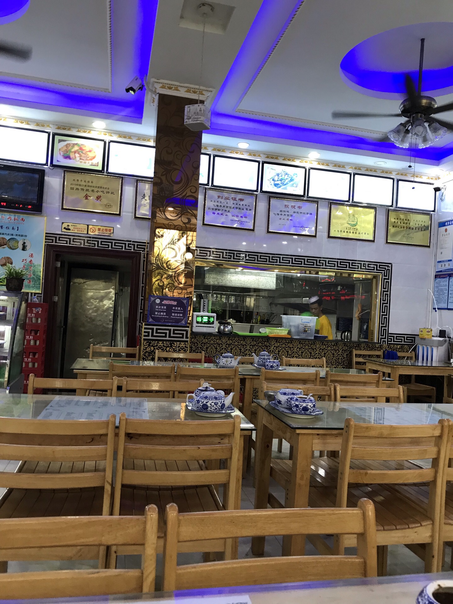 2023清真中国兰州牛肉拉面(惠州第一店)美食餐厅,汤头味道比较正宗，加的香菜...【去哪儿攻略】