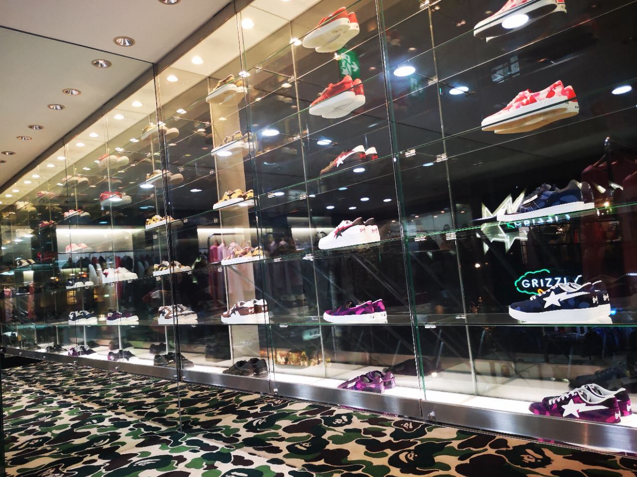 大阪BAPE STORE（大阪店）怎么样/如何去,BAPE STORE（大阪店）购物好不好_点评_评价【携程攻略】