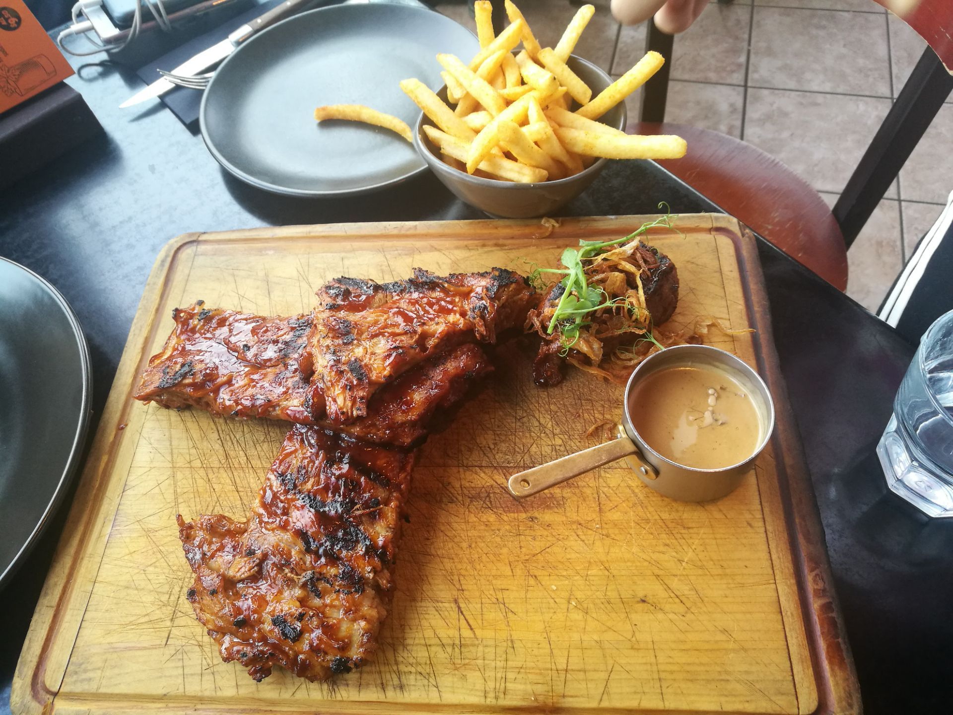 2024Orbit 360° Dining美食餐厅,美食暂且不论，能体验这种气...【去哪儿攻略】