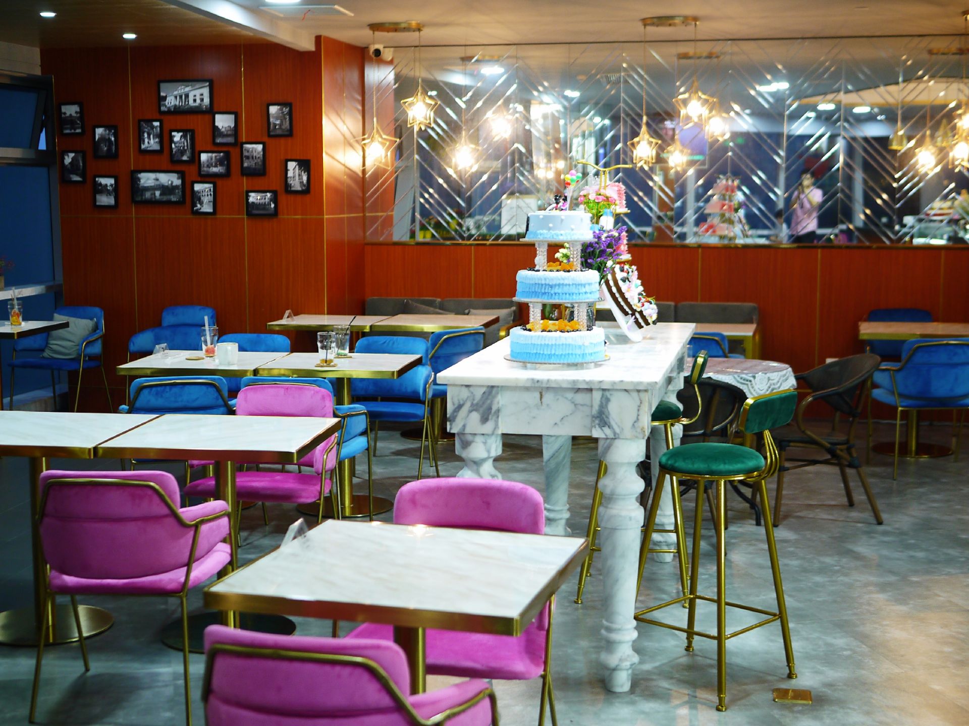 2023A20 Cafe(世茂双子塔店)美食餐厅,【布朗尼】最喜欢的甜点，精...【去哪儿攻略】