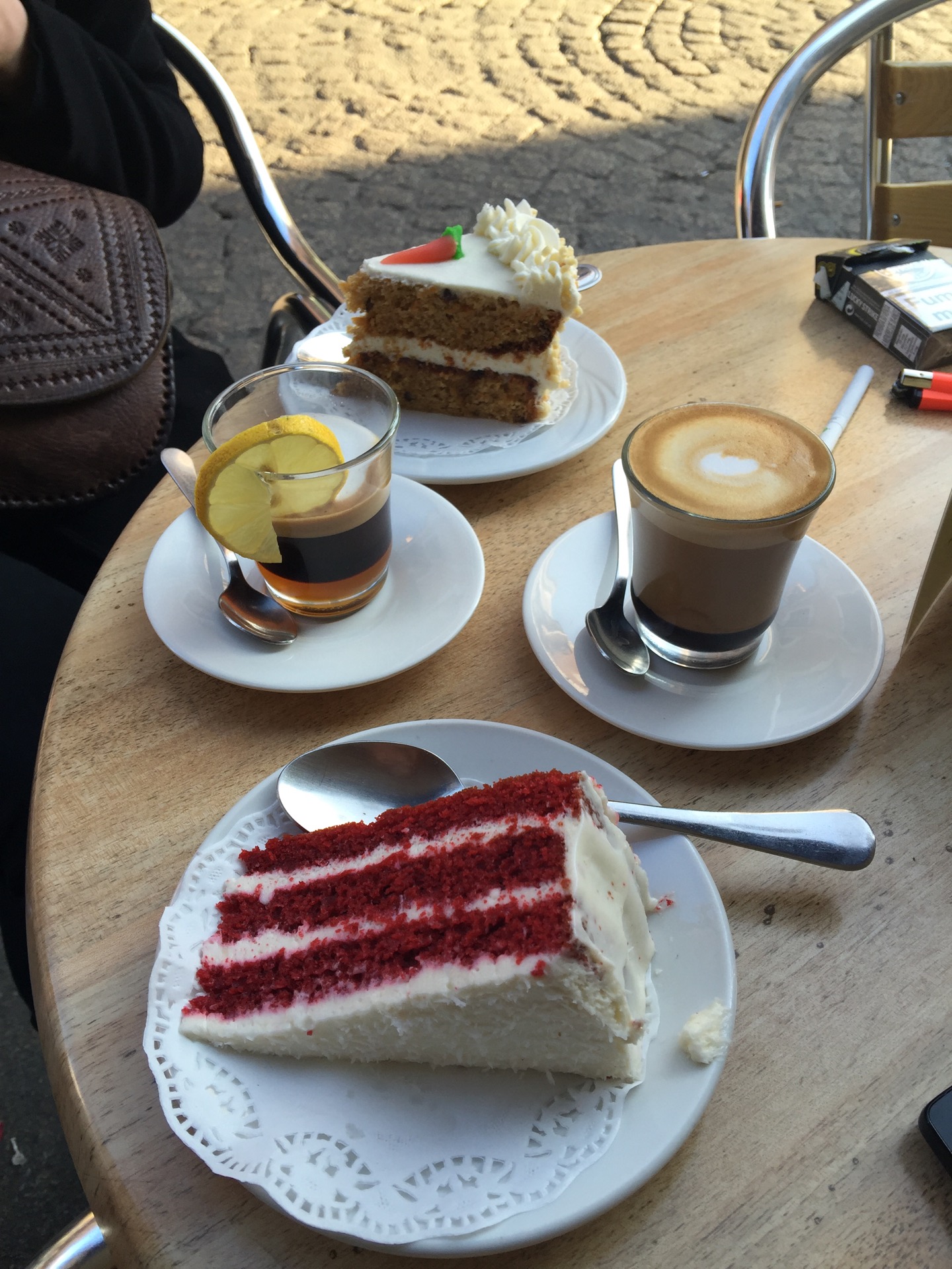 2025Mama Cecilia美食餐厅,Café y pasteles riquísimo...【去哪儿攻略】