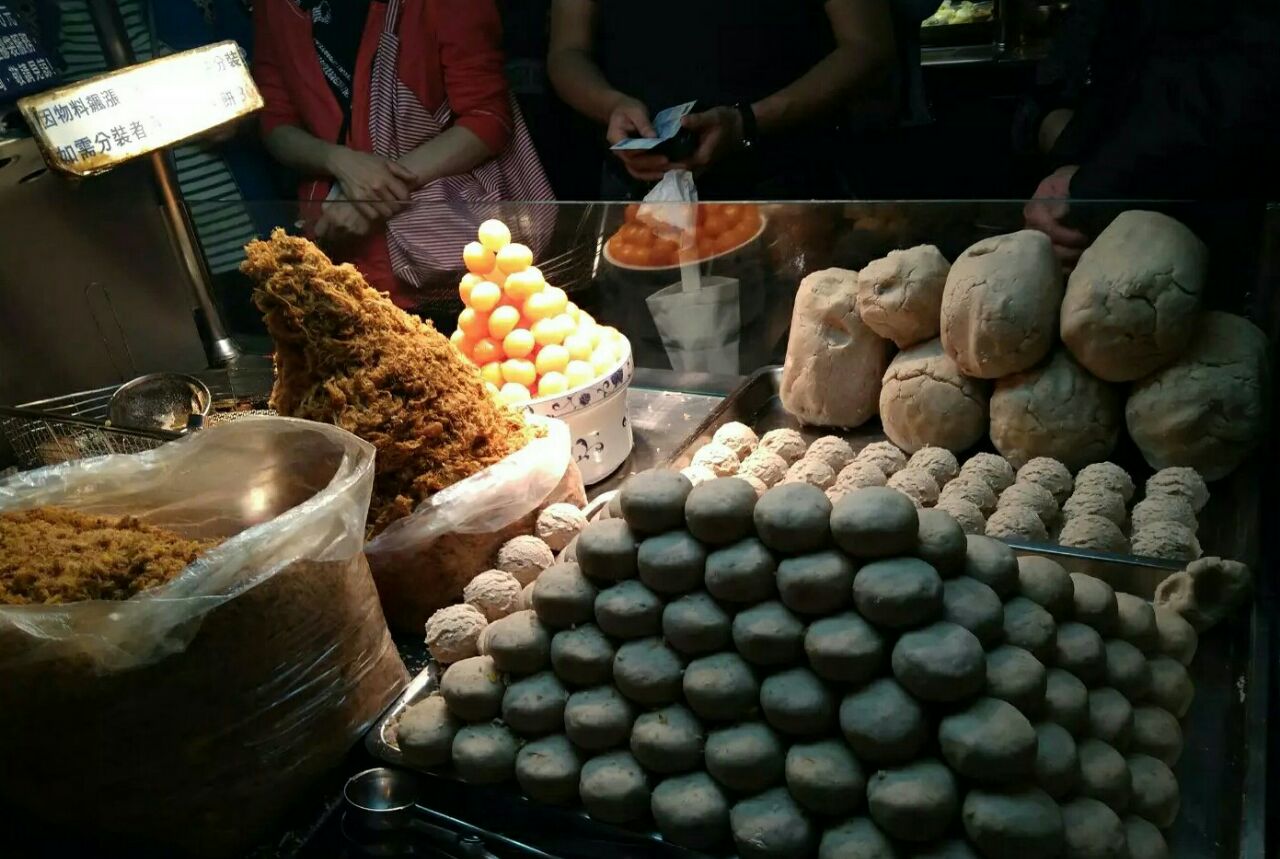 2024刘芋仔蛋黄芋饼美食餐厅,众多网友推荐嘅人气小吃，而...【去哪儿攻略】