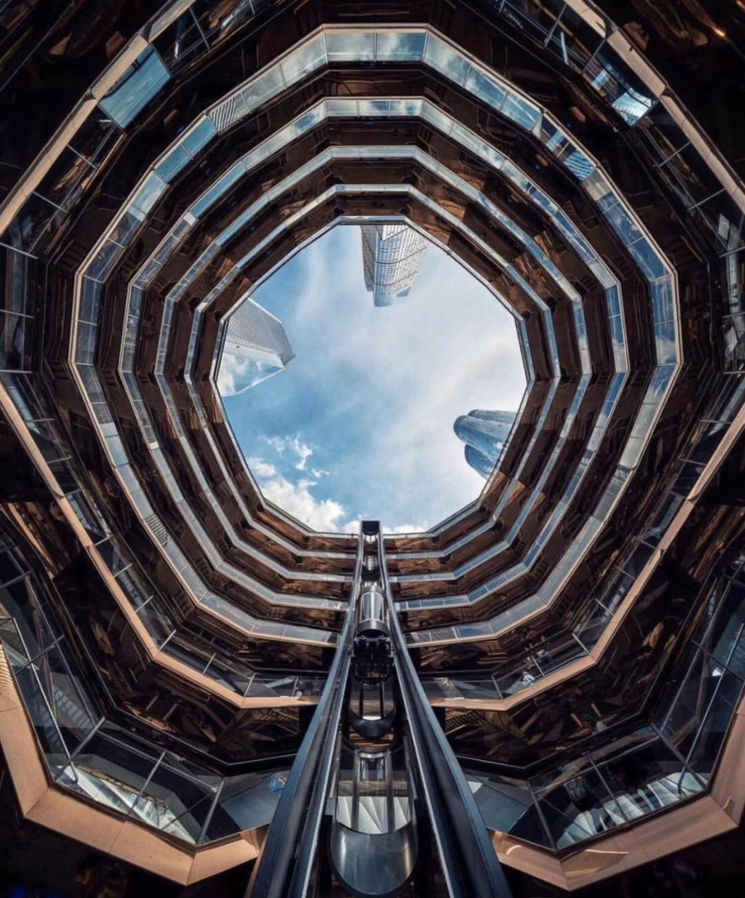 2025哈德逊城市广场游玩攻略,这里面的设计还真的是特别的...【去哪儿攻略】