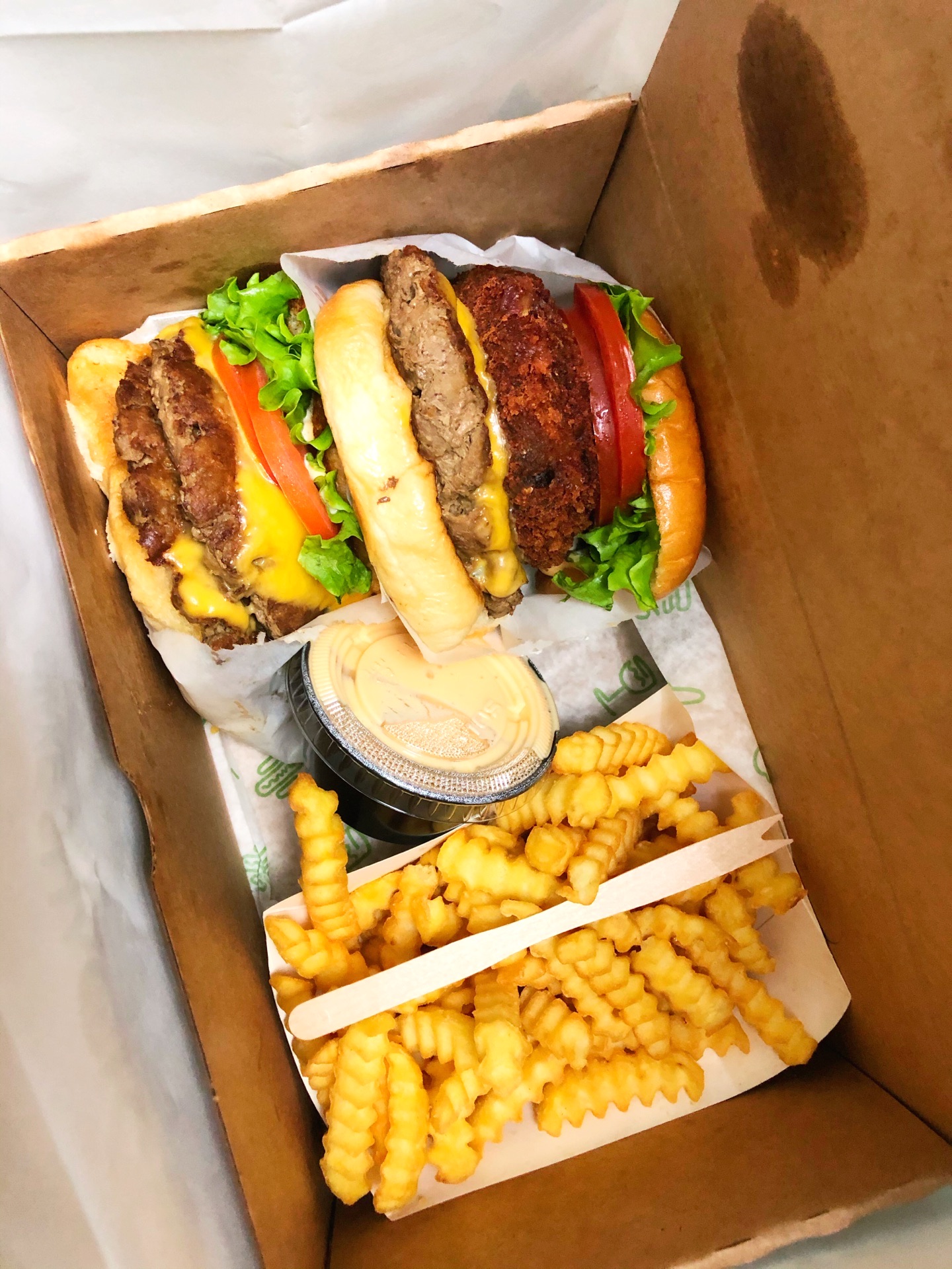 上海Shake Shack(上海新天地店)攻略,Shake Shack(上海新天地店)特色菜推荐/菜单/人均消费/电话/地址/菜系/点评/营业 ...