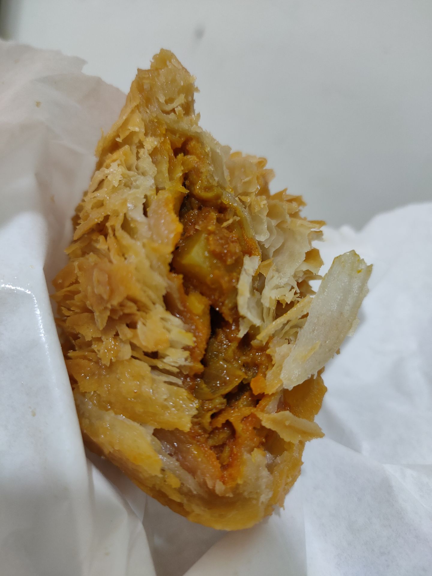 2023Homi Chicken Curry Puff美食餐厅,咖哩派是马来西亚非常普遍的...【去哪儿攻略】