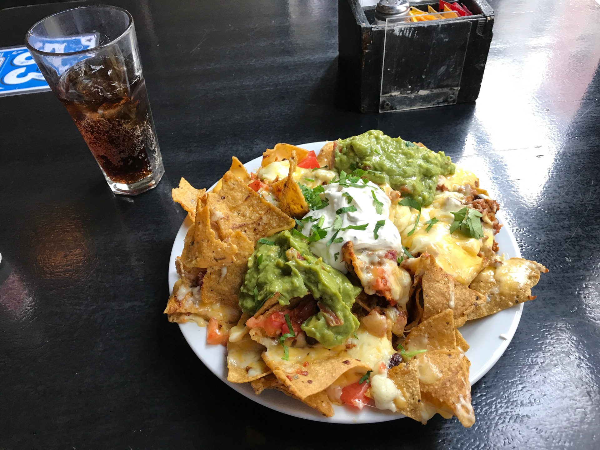 2025La Puerta Roja美食餐厅,Muy power los nachos. Wifi:... 【去哪儿攻略】