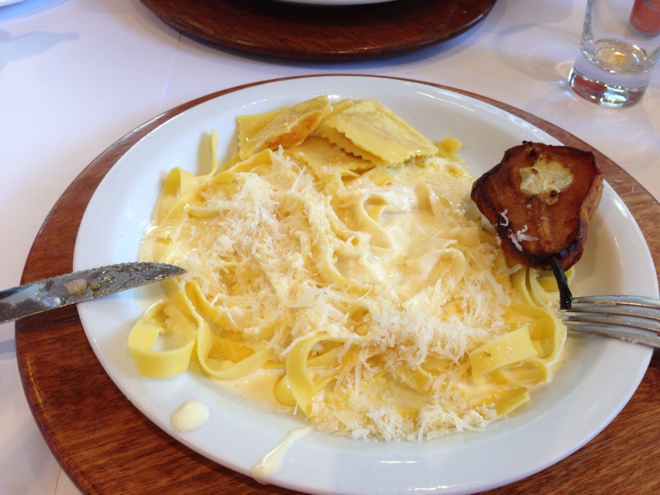 2024Ráscal Itaim美食餐厅,Ravioli de Queijo Brie c/ D...【去哪儿攻略】