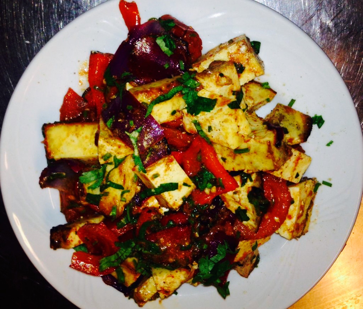 2023Mother India美食餐厅,...厅的室内室外设计都很不错...【去哪儿攻略】