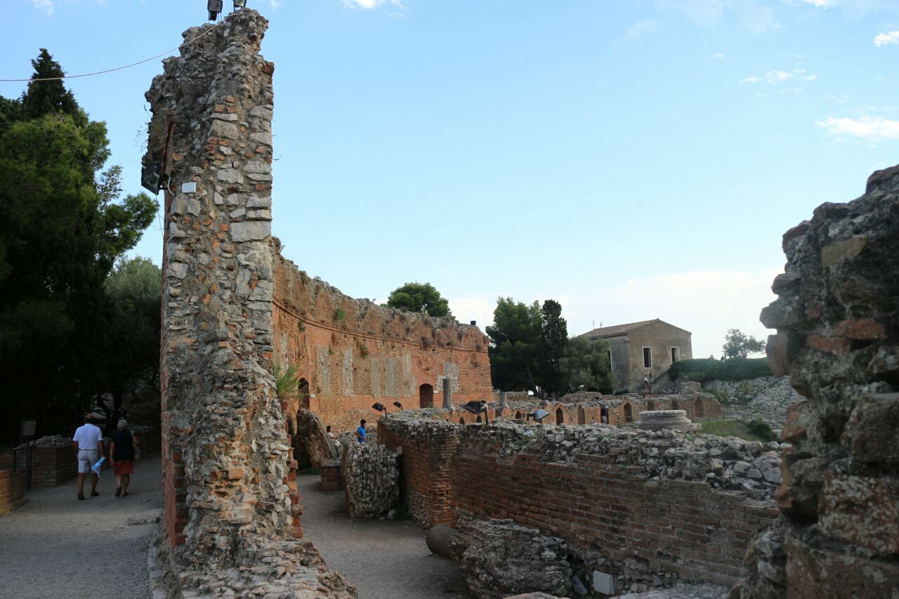 2025陶尔米纳古代剧场游玩攻略,景点位于陶尔米纳镇上，可以...【去哪儿攻略】