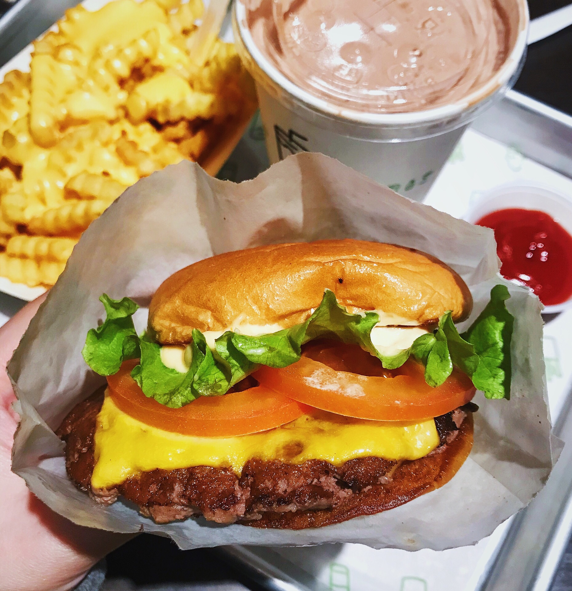 上海Shake Shack(上海新天地店)攻略,Shake Shack(上海新天地店)特色菜推荐/菜单/人均消费/电话/地址/菜系/点评/营业 ...