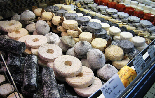 2025里昂美食市场美食餐厅,这边的可以买一下干货类的东...【去哪儿攻略】